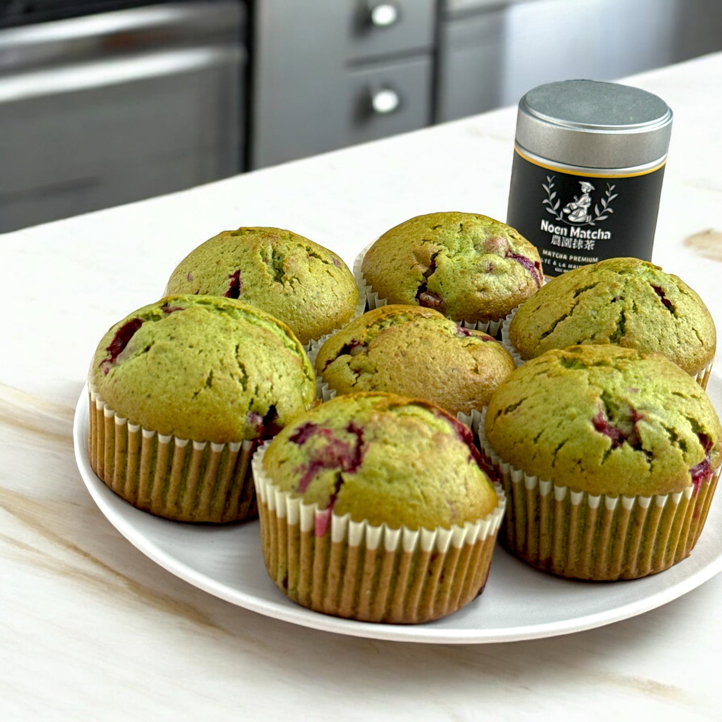 Muffins au Matcha et Framboises : Une Recette Simple et Délicieuse – Noen Matcha